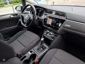 Pelēks Volkswagen Touran 2019 Viļņa, ar dzinēja tilpumu 1.50 L un nobraukumu 205 tūkst. km par 10990 €, foto 13 vietnē AUTOMOTO.COM.LV