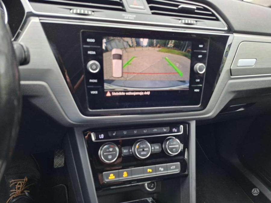 Pelēks Volkswagen Touran 2019 Viļņa, ar dzinēja tilpumu 1.50 L un nobraukumu 205 tūkst. km par 10990 €, foto 20 vietnē AUTOMOTO.COM.LV