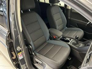 Pelēks Volkswagen Touran 2019 Viļņa, ar dzinēja tilpumu 1.60 L un nobraukumu 180 tūkst. km par 13400 €, foto 8 vietnē AUTOMOTO.COM.LV