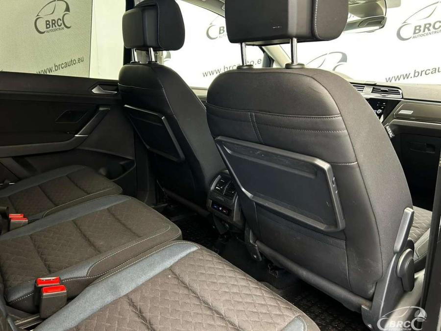 Pelēks Volkswagen Touran 2019 Viļņa, ar dzinēja tilpumu 1.60 L un nobraukumu 180 tūkst. km par 13400 €, foto 12 vietnē AUTOMOTO.COM.LV
