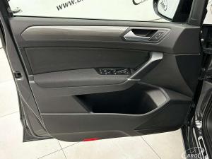 Pelēks Volkswagen Touran 2019 Viļņa, ar dzinēja tilpumu 1.60 L un nobraukumu 180 tūkst. km par 13400 €, foto 23 vietnē AUTOMOTO.COM.LV