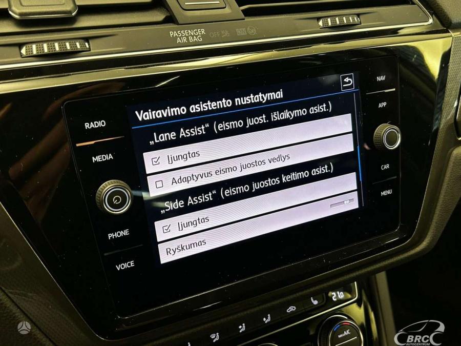 Pelēks Volkswagen Touran 2019 Viļņa, ar dzinēja tilpumu 1.60 L un nobraukumu 180 tūkst. km par 13400 €, foto 25 vietnē AUTOMOTO.COM.LV
