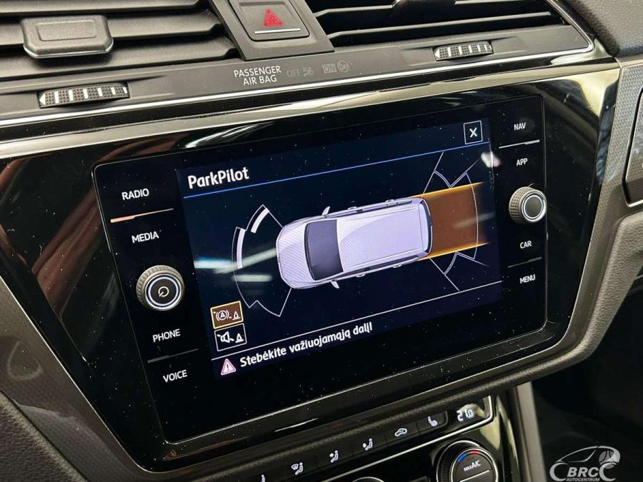 Pelēks Volkswagen Touran 2019 Viļņa, ar dzinēja tilpumu 1.60 L un nobraukumu 180 tūkst. km par 13400 €, foto 29 vietnē AUTOMOTO.COM.LV