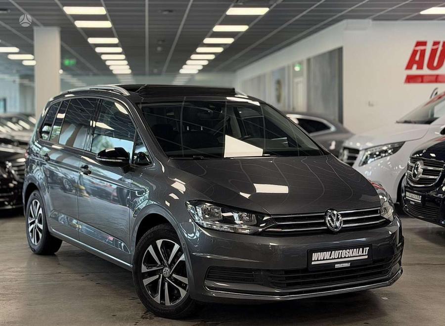 Grey Volkswagen Touran 2019 in Klaipeda, with an engine capacity of 1.97 L and mileage of 246 thousand km for 14950 €, photo 5 on AUTOMOTO.COM.LV