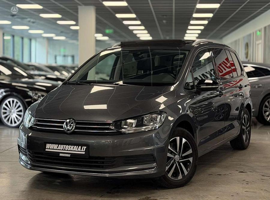 Grey Volkswagen Touran 2019 in Klaipeda, with an engine capacity of 1.97 L and mileage of 246 thousand km for 14950 €, photo 14 on AUTOMOTO.COM.LV