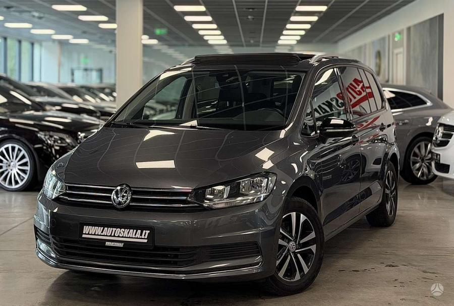 Grey Volkswagen Touran 2019 in Klaipeda, with an engine capacity of 1.97 L and mileage of 246 thousand km for 14950 €, photo 19 on AUTOMOTO.COM.LV