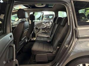 Grey Volkswagen Touran 2019 in Klaipeda, with an engine capacity of 1.97 L and mileage of 246 thousand km for 14950 €, photo 20 on AUTOMOTO.COM.LV