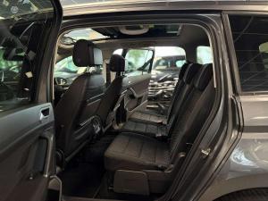Grey Volkswagen Touran 2019 in Klaipeda, with an engine capacity of 1.97 L and mileage of 246 thousand km for 14950 €, photo 23 on AUTOMOTO.COM.LV