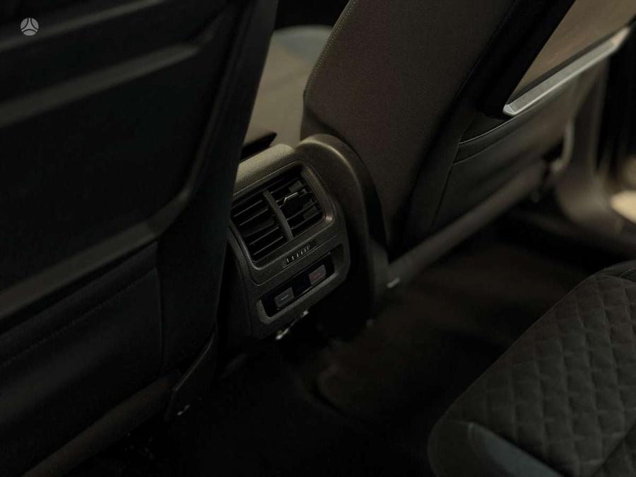 Grey Volkswagen Touran 2019 in Klaipeda, with an engine capacity of 1.97 L and mileage of 246 thousand km for 14950 €, photo 24 on AUTOMOTO.COM.LV