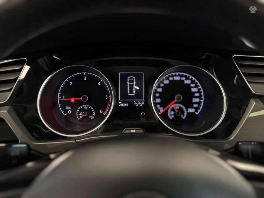 Grey Volkswagen Touran 2019 in Klaipeda, with an engine capacity of 1.97 L and mileage of 246 thousand km for 14950 €, photo 32 on AUTOMOTO.COM.LV