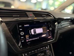 Grey Volkswagen Touran 2019 in Klaipeda, with an engine capacity of 1.97 L and mileage of 246 thousand km for 14950 €, photo 36 on AUTOMOTO.COM.LV