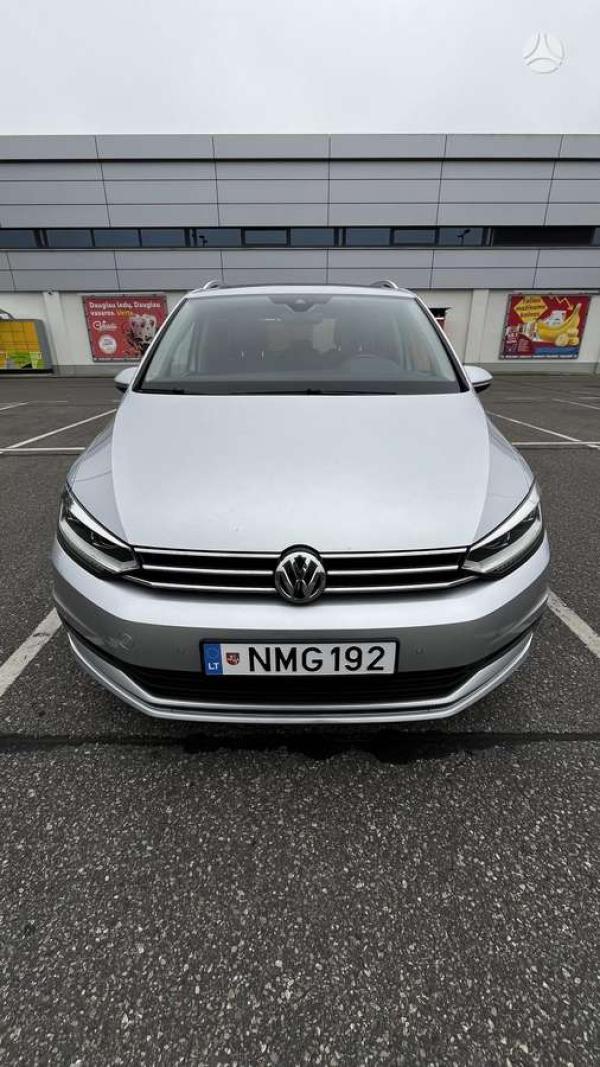 Серый Фольксваген Туран 2019 в Вильнюс, объемом двигателя 1.50 л и пробегом 186 тыс. км за 17000 €, фото 4 на AUTOMOTO.COM.LV