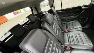 Pelēks Volkswagen Touran 2019 Viļņa, ar dzinēja tilpumu 1.50 L un nobraukumu 186 tūkst. km par 17000 €, foto 20 vietnē AUTOMOTO.COM.LV