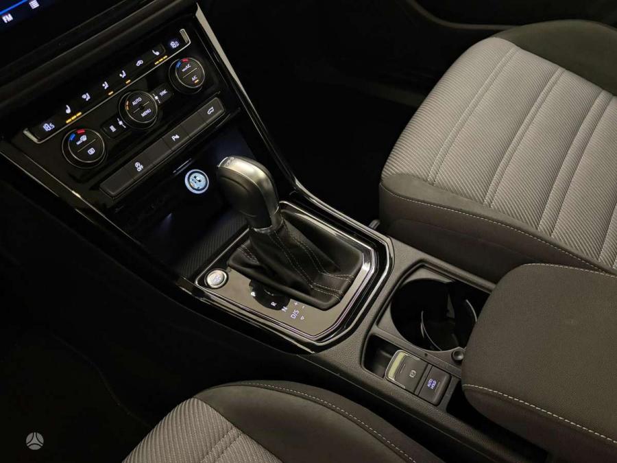Pelēks Volkswagen Touran 2019 Marijampole, ar dzinēja tilpumu 1.97 L un nobraukumu 198 tūkst. km par 15999 €, foto 4 vietnē AUTOMOTO.COM.LV