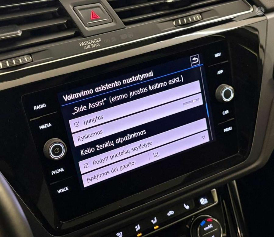 Pelēks Volkswagen Touran 2019 Marijampole, ar dzinēja tilpumu 1.97 L un nobraukumu 198 tūkst. km par 15999 €, foto 14 vietnē AUTOMOTO.COM.LV
