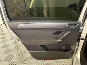 Pelēks Volkswagen Touran 2019 Marijampole, ar dzinēja tilpumu 1.97 L un nobraukumu 198 tūkst. km par 15999 €, foto 27 vietnē AUTOMOTO.COM.LV