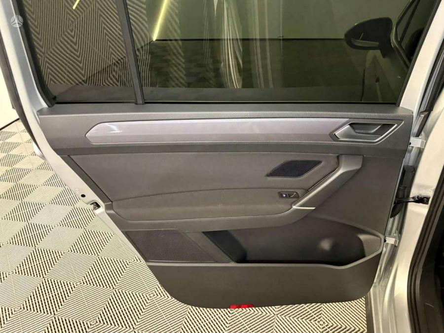 Pelēks Volkswagen Touran 2019 Marijampole, ar dzinēja tilpumu 1.97 L un nobraukumu 198 tūkst. km par 15999 €, foto 27 vietnē AUTOMOTO.COM.LV