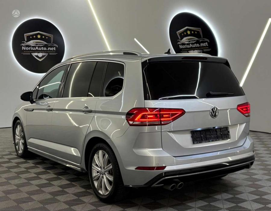 Pelēks Volkswagen Touran 2019 Marijampole, ar dzinēja tilpumu 1.97 L un nobraukumu 198 tūkst. km par 15999 €, foto 39 vietnē AUTOMOTO.COM.LV