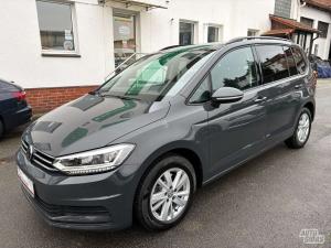 Grey Volkswagen Touran 2020 in Kaunas, with an engine capacity of 2.00 L and mileage of 61 thousand km for 25876 €, photo  on AUTOMOTO.COM.LV