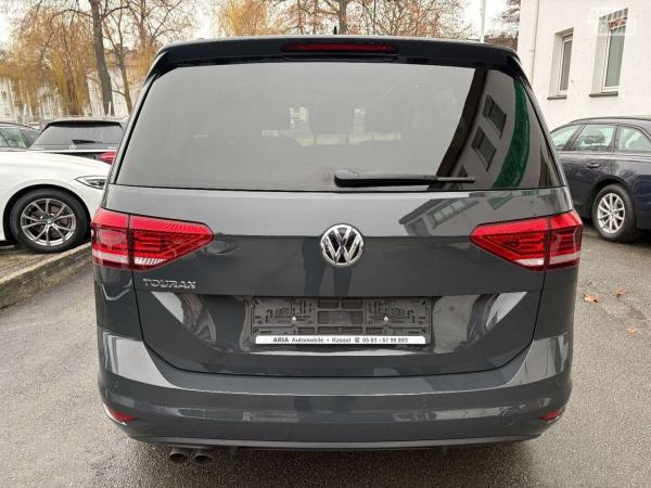 Pelēks Volkswagen Touran 2020 Kauņa, ar dzinēja tilpumu 2.00 L un nobraukumu 61 tūkst. km par 25876 €, foto 9 vietnē AUTOMOTO.COM.LV