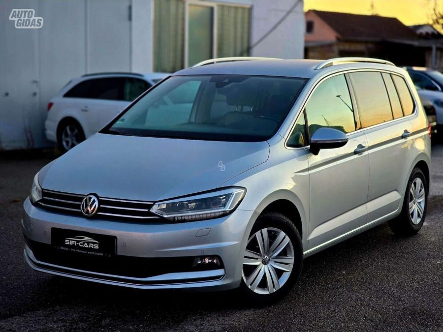 Grey Volkswagen Touran 2020 in Kaunas, with an engine capacity of 2.00 L and mileage of 92 thousand km for 23783 €, photo 1 on AUTOMOTO.COM.LV