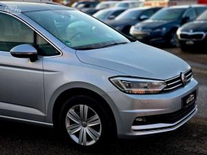 Grey Volkswagen Touran 2020 in Kaunas, with an engine capacity of 2.00 L and mileage of 92 thousand km for 23783 €, photo 6 on AUTOMOTO.COM.LV