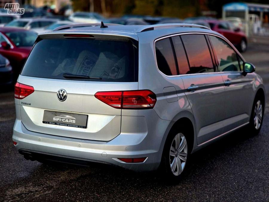 Grey Volkswagen Touran 2020 in Kaunas, with an engine capacity of 2.00 L and mileage of 92 thousand km for 23783 €, photo 8 on AUTOMOTO.COM.LV