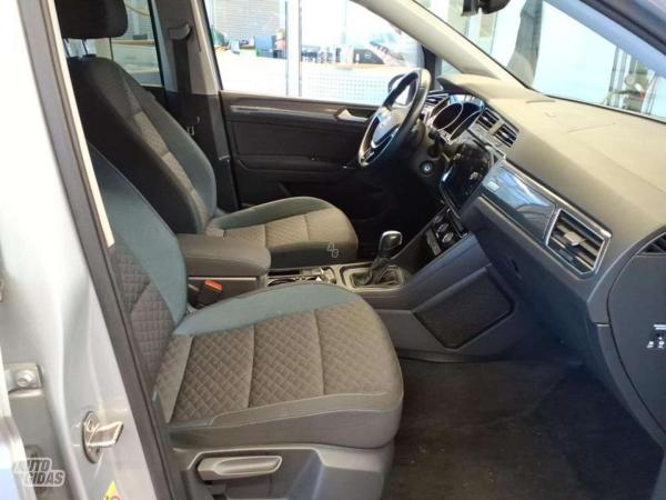 Grey Volkswagen Touran 2020 in Kaunas, with an engine capacity of 2.00 L and mileage of 91 thousand km for 28508 €, photo 6 on AUTOMOTO.COM.LV