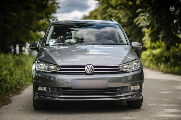 Grey Volkswagen Touran 2020 in Kaunas, with an engine capacity of 1.50 L and mileage of 161 thousand km for 17950 €, photo 10 on AUTOMOTO.COM.LV