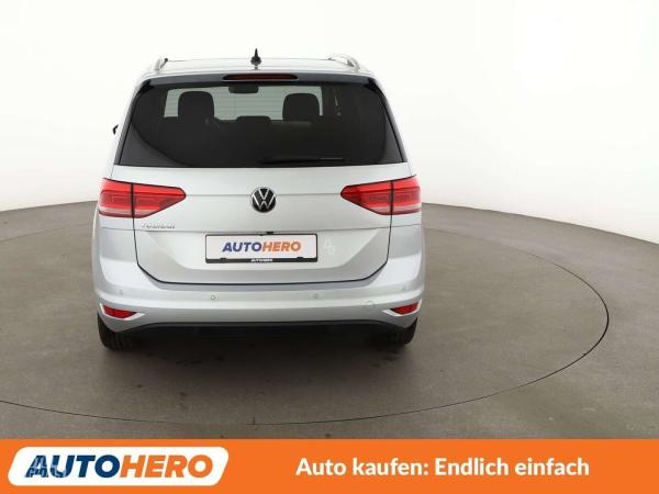 Pelēks Volkswagen Touran 2021 Kauņa, ar dzinēja tilpumu 1.50 L un nobraukumu 15 tūkst. km par 32484 €, foto 5 vietnē AUTOMOTO.COM.LV