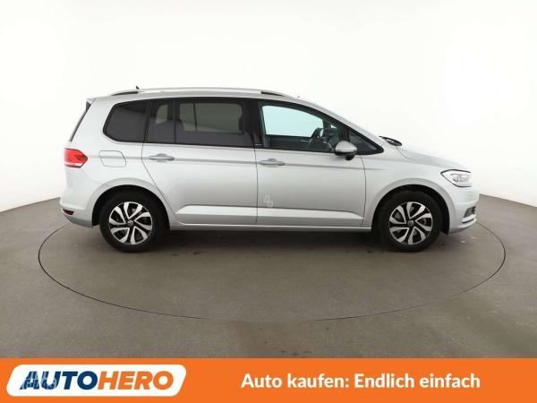 Pelēks Volkswagen Touran 2021 Kauņa, ar dzinēja tilpumu 1.50 L un nobraukumu 15 tūkst. km par 32484 €, foto 7 vietnē AUTOMOTO.COM.LV