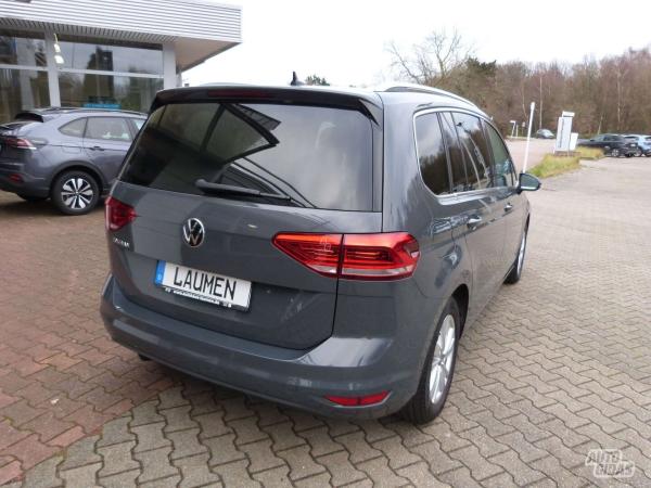 Pelēks Volkswagen Touran 2021 Kauņa, ar dzinēja tilpumu 1.50 L un nobraukumu 83 tūkst. km par 25387 €, foto 5 vietnē AUTOMOTO.COM.LV