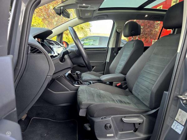 Pelēks Volkswagen Touran 2021 Tauragė, ar dzinēja tilpumu 1.97 L un nobraukumu 300 tūkst. km par 9000 €, foto 9 vietnē AUTOMOTO.COM.LV