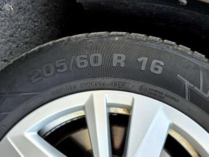 Серый Фольксваген Туран 2021 в Таураге, объемом двигателя 1.97 л и пробегом 300 тыс. км за 9000 €, фото 54 на AUTOMOTO.COM.LV