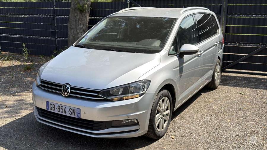 Pelēks Volkswagen Touran 2021 Jonava, ar dzinēja tilpumu 1.50 L un nobraukumu 155 tūkst. km par 8800 €, foto 1 vietnē AUTOMOTO.COM.LV