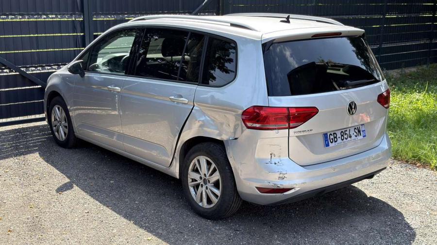 Pelēks Volkswagen Touran 2021 Jonava, ar dzinēja tilpumu 1.50 L un nobraukumu 155 tūkst. km par 8800 €, foto 16 vietnē AUTOMOTO.COM.LV