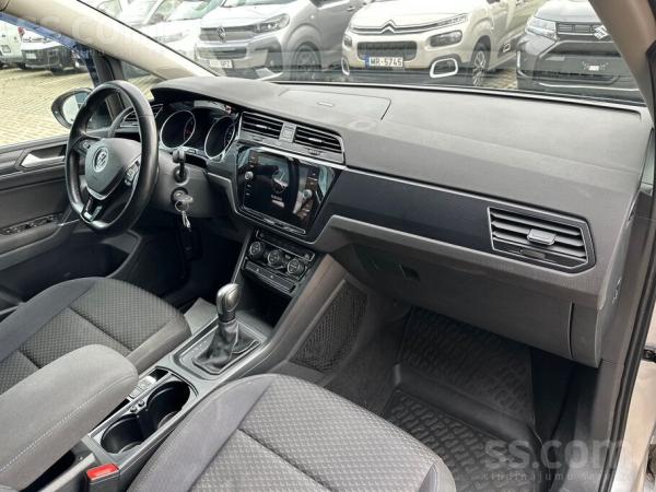 Grey Volkswagen Touran 2021 in Riga, with an engine capacity of 2.00 L and mileage of 282 thousand km for 10990 €, photo 8 on AUTOMOTO.COM.LV