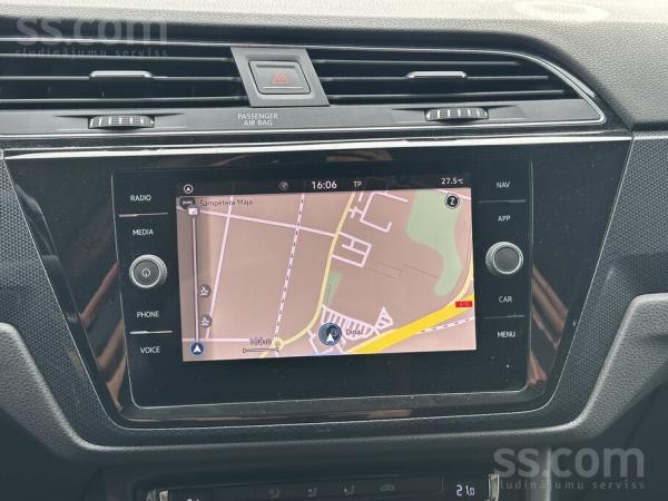 Grey Volkswagen Touran 2021 in Riga, with an engine capacity of 2.00 L and mileage of 282 thousand km for 10990 €, photo 10 on AUTOMOTO.COM.LV
