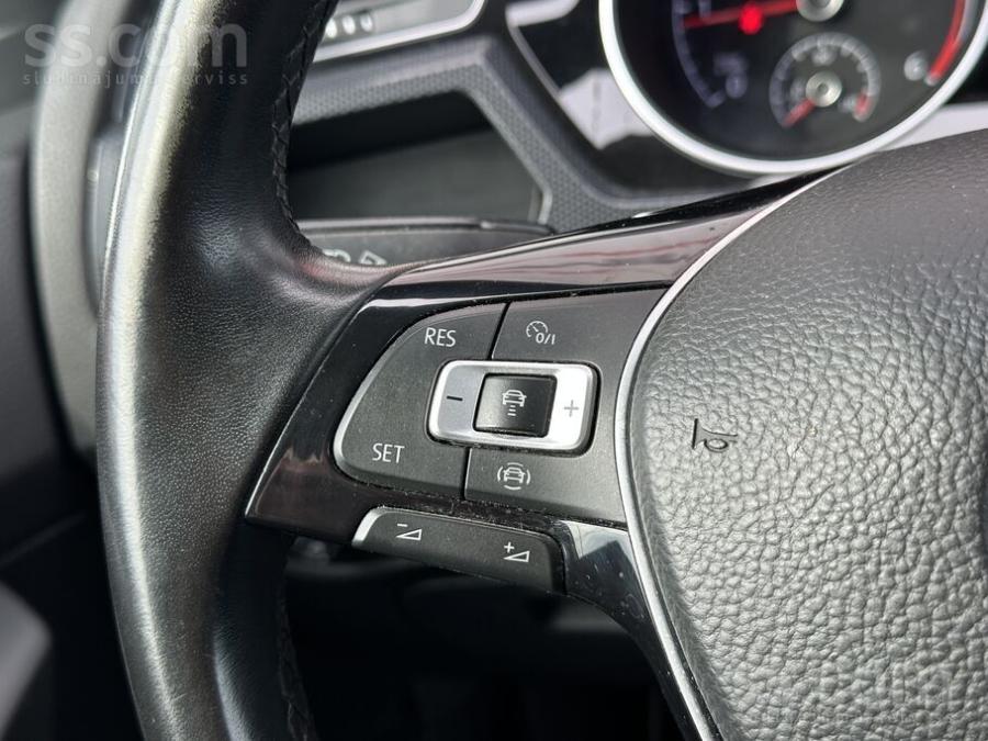 Pelēks Volkswagen Touran 2021 Rīga, ar dzinēja tilpumu 2.00 L un nobraukumu 282 tūkst. km par 10990 €, foto 12 vietnē AUTOMOTO.COM.LV