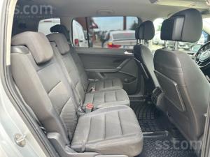 Pelēks Volkswagen Touran 2021 Rīga, ar dzinēja tilpumu 2.00 L un nobraukumu 282 tūkst. km par 10990 €, foto 13 vietnē AUTOMOTO.COM.LV