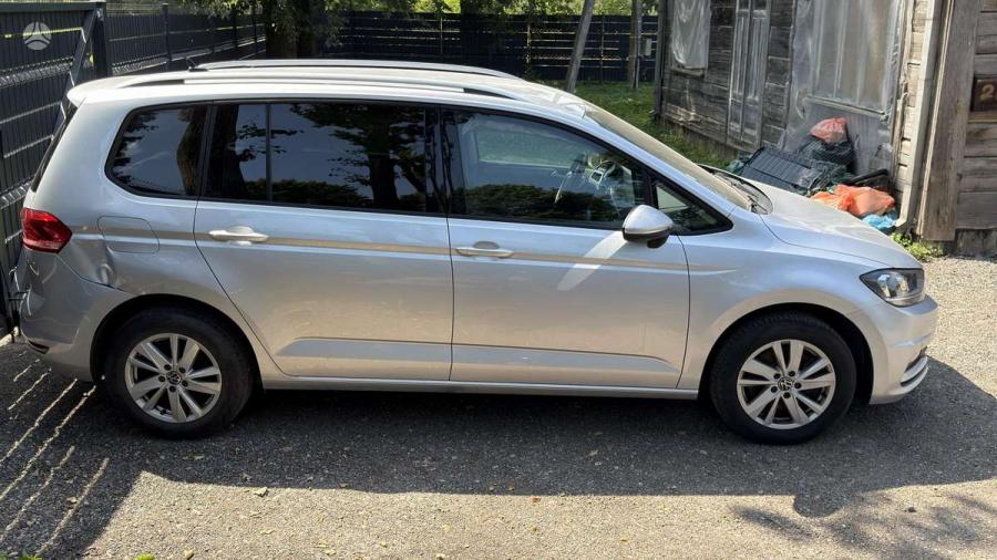 Pelēks Volkswagen Touran 2021 Jonava, ar dzinēja tilpumu 1.50 L un nobraukumu 155 tūkst. km par 8300 €, foto 1 vietnē AUTOMOTO.COM.LV