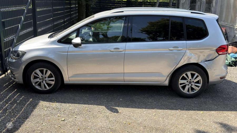 Pelēks Volkswagen Touran 2021 Jonava, ar dzinēja tilpumu 1.50 L un nobraukumu 155 tūkst. km par 8300 €, foto 6 vietnē AUTOMOTO.COM.LV
