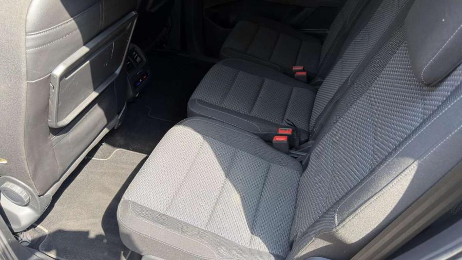 Pelēks Volkswagen Touran 2021 Jonava, ar dzinēja tilpumu 1.50 L un nobraukumu 155 tūkst. km par 8300 €, foto 21 vietnē AUTOMOTO.COM.LV