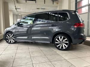 Pelēks Volkswagen Touran 2022 Kauņa, ar dzinēja tilpumu 2.00 L un nobraukumu 46 tūkst. km par 32690 €, foto 3 vietnē AUTOMOTO.COM.LV