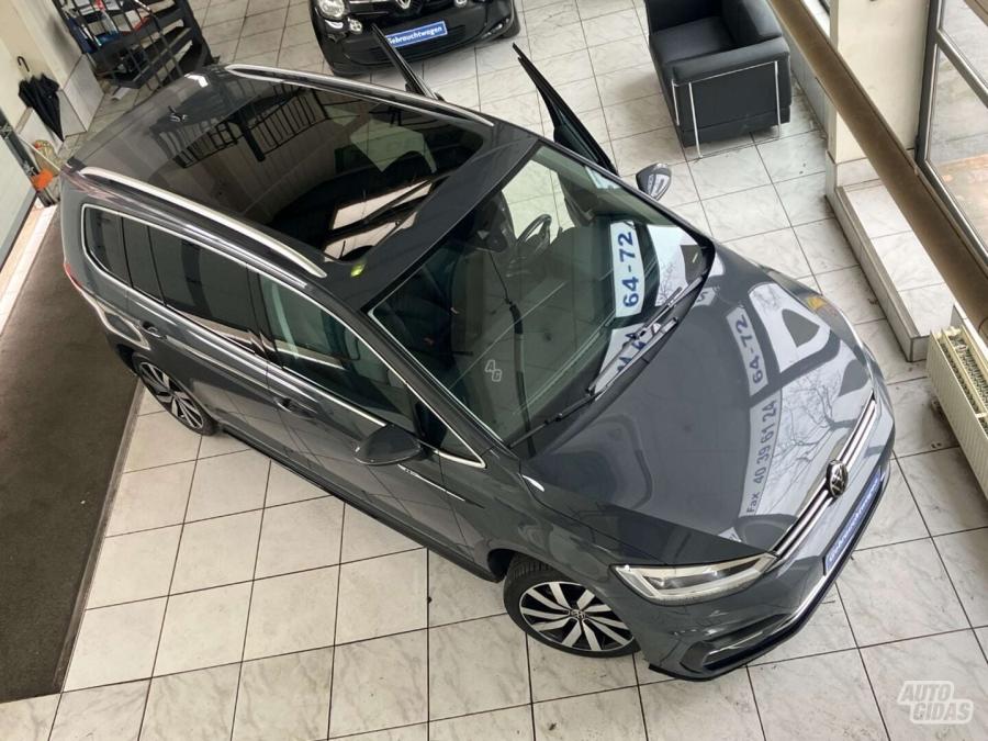 Pelēks Volkswagen Touran 2022 Kauņa, ar dzinēja tilpumu 2.00 L un nobraukumu 46 tūkst. km par 32690 €, foto 5 vietnē AUTOMOTO.COM.LV