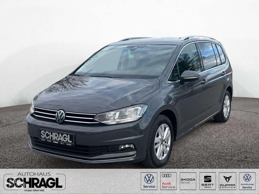 Grey Volkswagen Touran 2023 in Kaunas, with an engine capacity of 2.00 L and mileage of 80 thousand km for 32649 €, photo 1 on AUTOMOTO.COM.LV