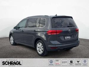 Grey Volkswagen Touran 2023 in Kaunas, with an engine capacity of 2.00 L and mileage of 80 thousand km for 32649 €, photo 3 on AUTOMOTO.COM.LV