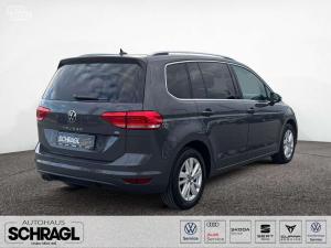 Grey Volkswagen Touran 2023 in Kaunas, with an engine capacity of 2.00 L and mileage of 80 thousand km for 32649 €, photo 5 on AUTOMOTO.COM.LV