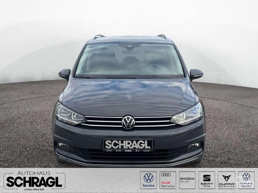 Grey Volkswagen Touran 2023 in Kaunas, with an engine capacity of 2.00 L and mileage of 80 thousand km for 32649 €, photo 8 on AUTOMOTO.COM.LV
