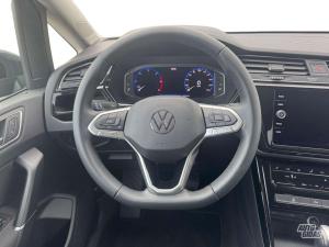 Grey Volkswagen Touran 2023 in Kaunas, with an engine capacity of 2.00 L and mileage of 80 thousand km for 32649 €, photo 12 on AUTOMOTO.COM.LV